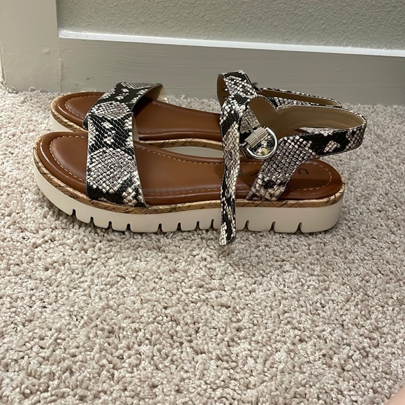 Unisa | Shoes | Snake Print Platform Sandals | Poshmark